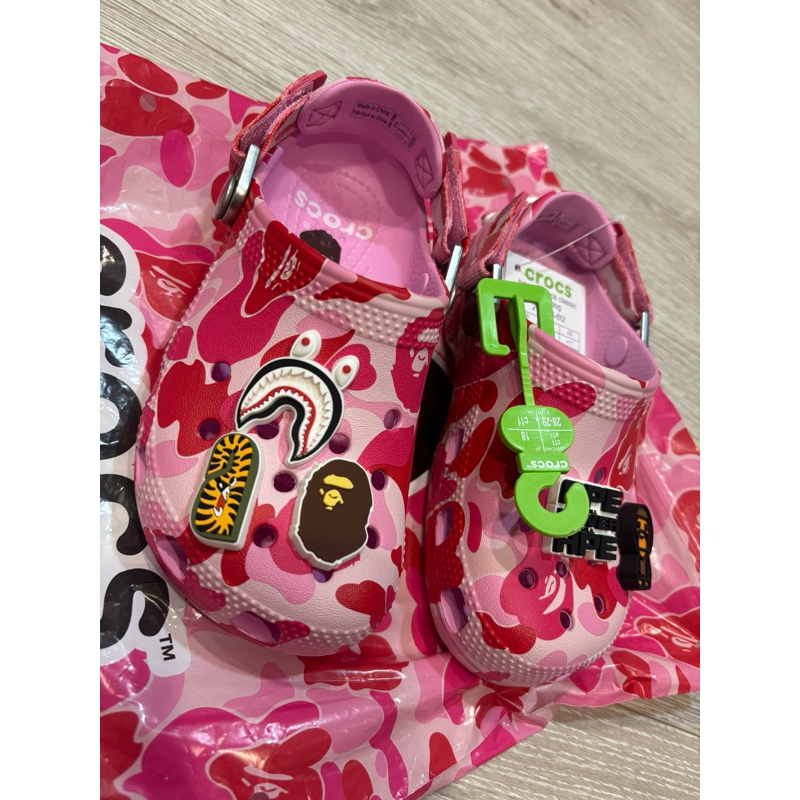 【IVAN代購】A Bathing Ape BAPE X Crocs KIDS Abc camo pink | 蝦皮購物