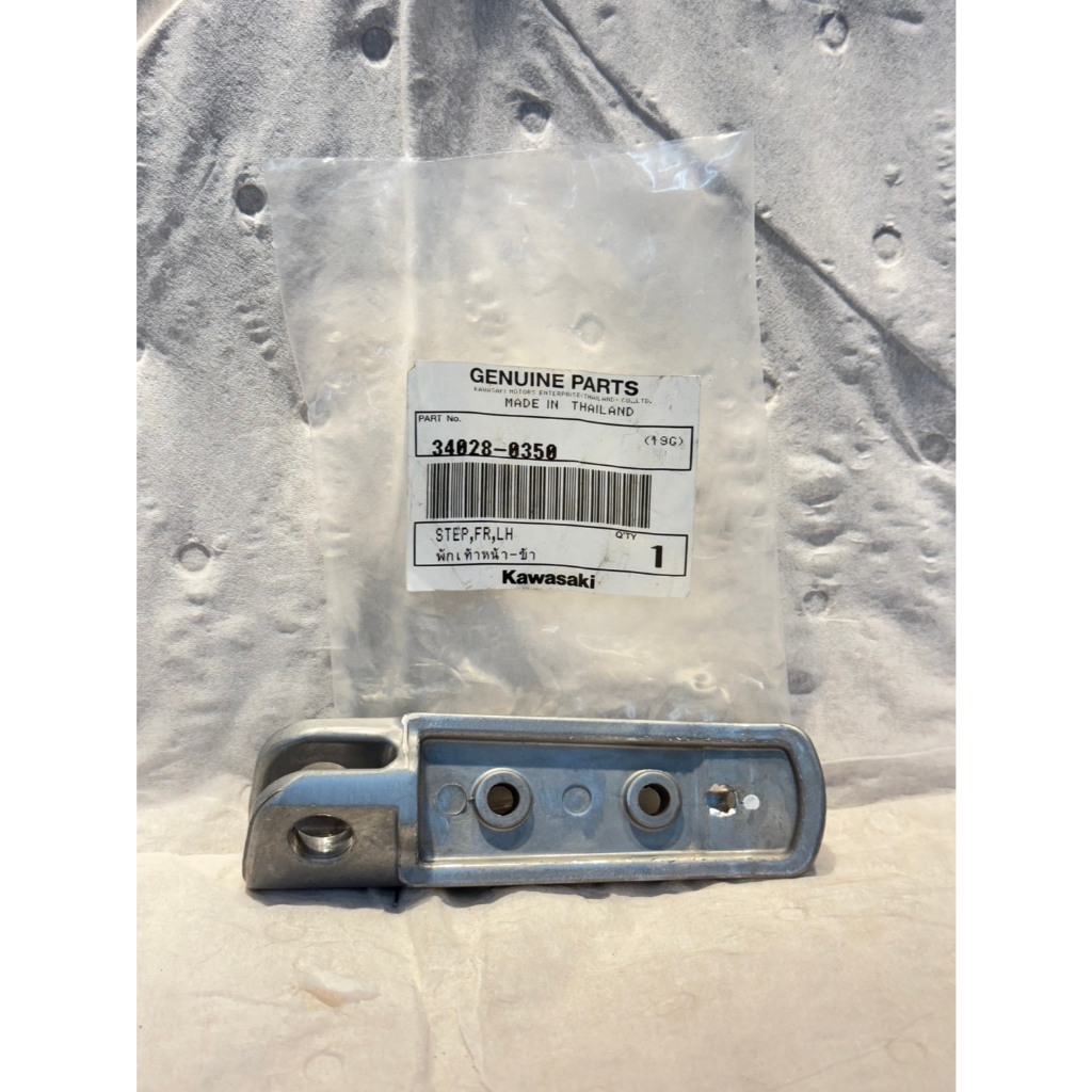GT 34028-0350 KAWASAKI NINJA 650 Z650 Z900 左 前 腳踏桿 原廠零件 | 蝦皮購物