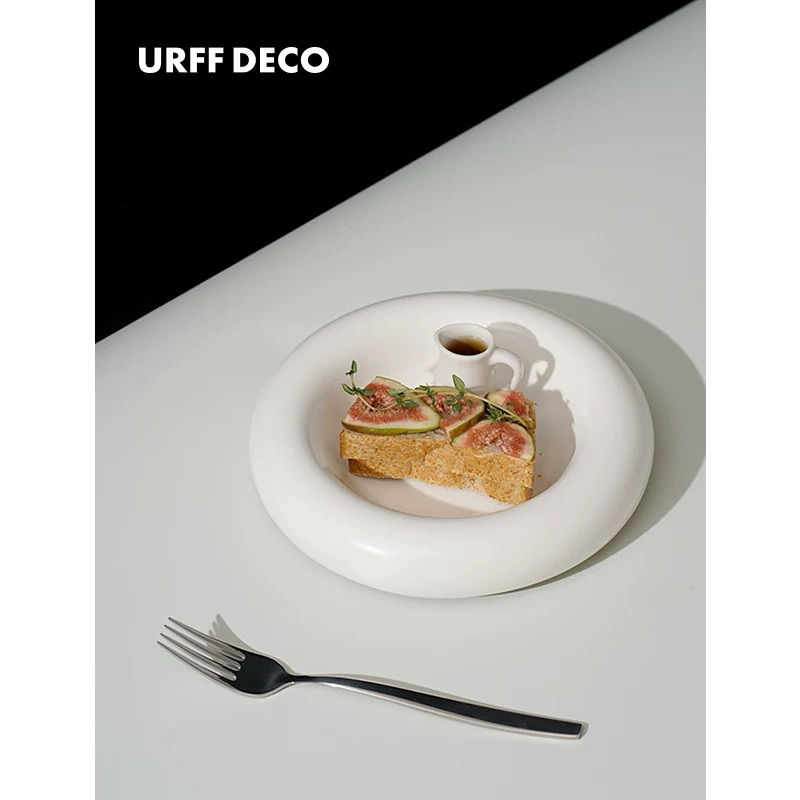 [9成新 限量有編碼] URFF DECO 漂浮的面團 托盤 餐盤 北歐 極簡 創意 陶瓷 擺設 盤子 淺盤 20cm | 蝦皮購物
