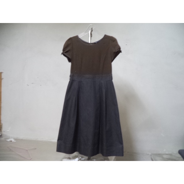 perng yuh-芃諭專櫃品牌款～同圖色系造型設計～時尚洋裝699元起標 | 蝦皮購物