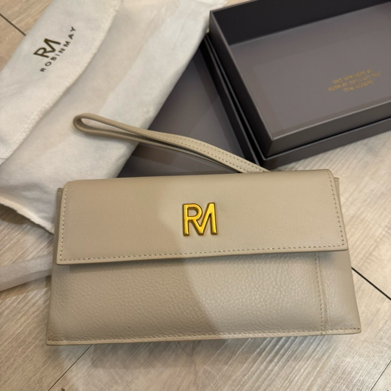 ROBINMAY RM 長夾 皮夾 卡夾(全新）錢包 奶油杏色 | 蝦皮購物