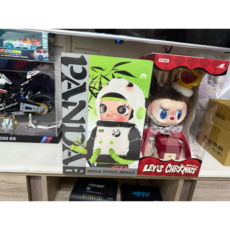 正版BLS • POPMART 泡泡瑪特 400% MEGA SPACE MOLLY 黑白 熊貓 POP MART 貓熊 | 蝦皮購物