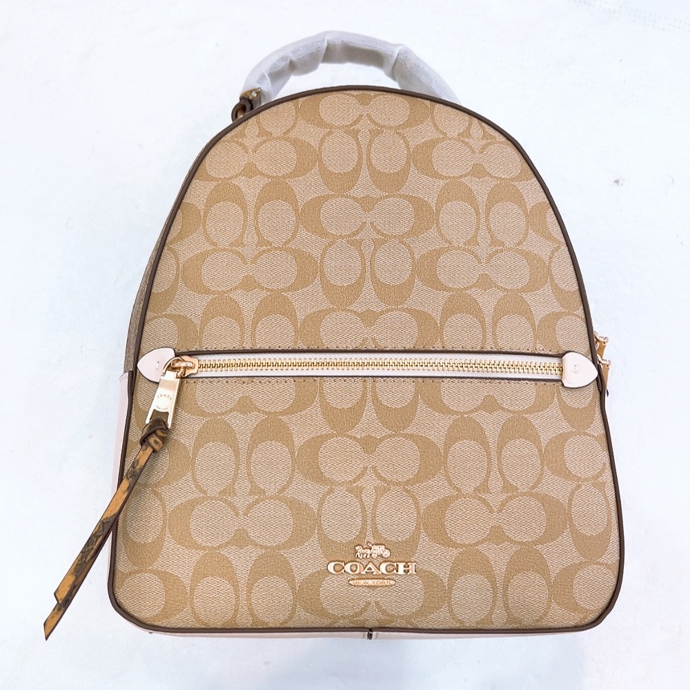 [小香風衣舖]全新-817-2725-COACH經典C紋PVC後背包-卡其白-美國OUTLET正品 | 蝦皮購物