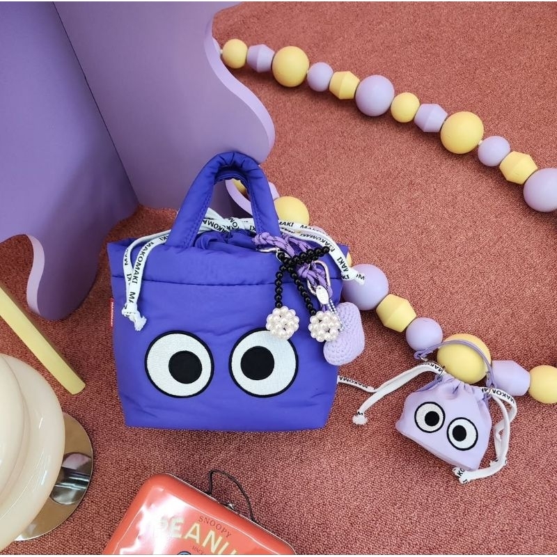 MAKOMAKI 羽絨眼睛大包 側肩背包 紫色現貨 不含吊飾 正韓設計 韓國代購 台灣現貨 蓋鳳選物代購 | 蝦皮購物