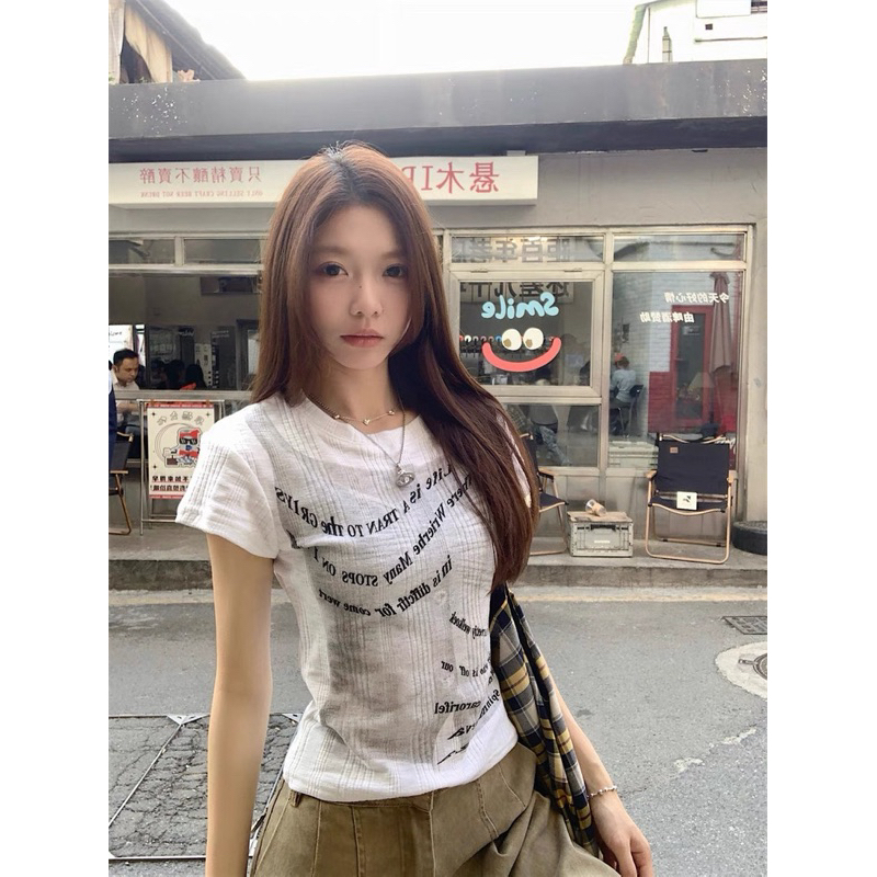 【aquastore_tw】25/SS 美式 辣妹風 渲染 虛影 文字 設計 休閒 短版 短袖上衣 | 蝦皮購物