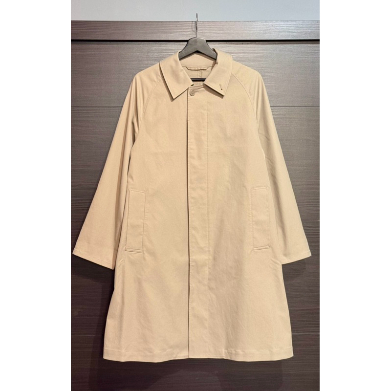 7折！9.5成新 正版 MUJI L號 防潑水 日系大衣 外套夾克 淺米色 穿搭 無印良品 | 蝦皮購物