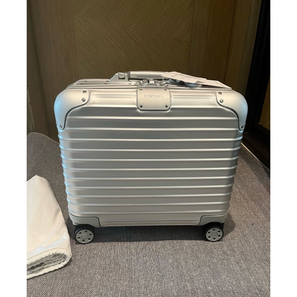 99成新 RIMOWA Original Compact 銀色 16寸 鋁鎂合金 機長箱 登機箱 92540004 | 蝦皮購物