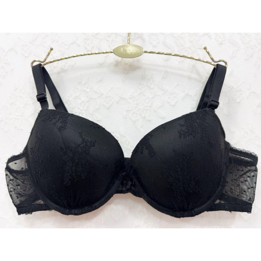 6ixty8ight ：38/85B，厚罩杯，請詳細參閱「商品詳情」。 | 蝦皮購物