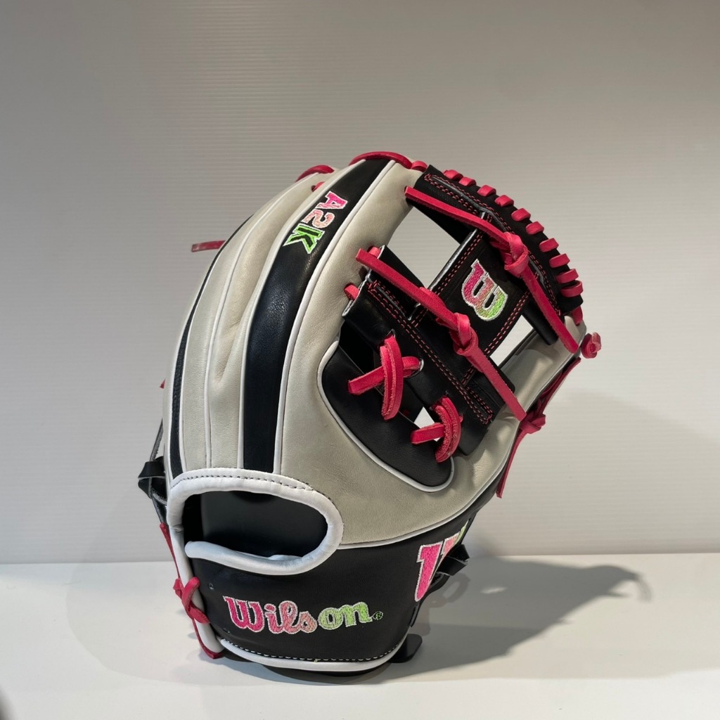 【大魯閣】A2K 1724 11.75吋 Wilson 灰/黑 內野 手套 六月限定款 WBW1022571175 | 蝦皮購物