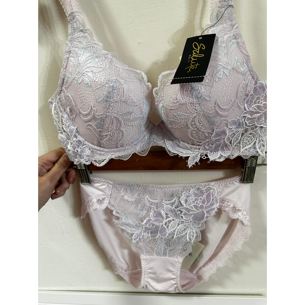 Salute 莎露 內衣 細緻蕾絲內衣 高CP 只屬與妳 C75 75C 內褲M 蕾絲 三角內褲 成套內衣 | 蝦皮購物