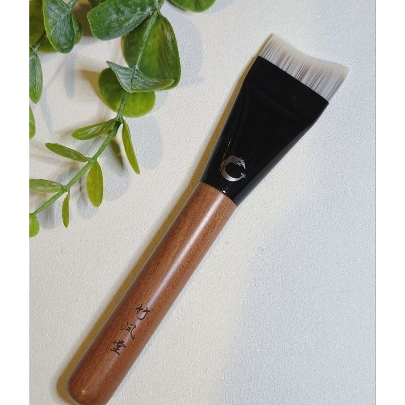 現貨 ️竹鳳堂|竹鳳堂F827 月牙形粉底刷 弧形粉底刷 | 蝦皮購物