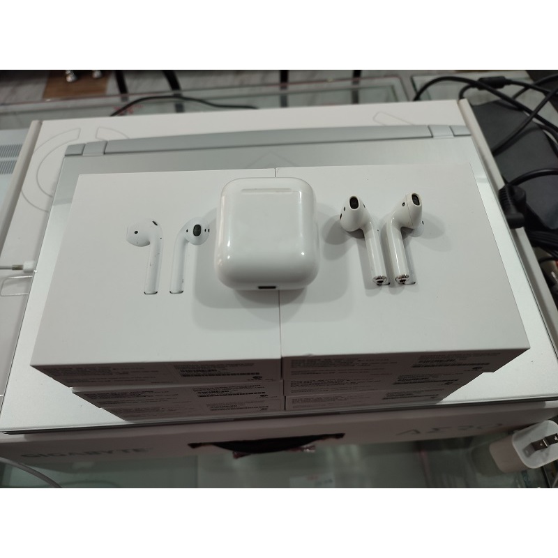 蘋果正版 Apple Airpods2代 原廠盒裝 耳機電充飽實測可用4小時以上 A1602 A2031 A2032 | 蝦皮購物