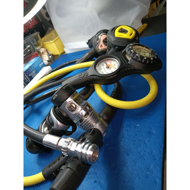 二手 Scubapro MK25 + S600 + R395 + 雙錶（指北針+殘壓錶） | 蝦皮購物