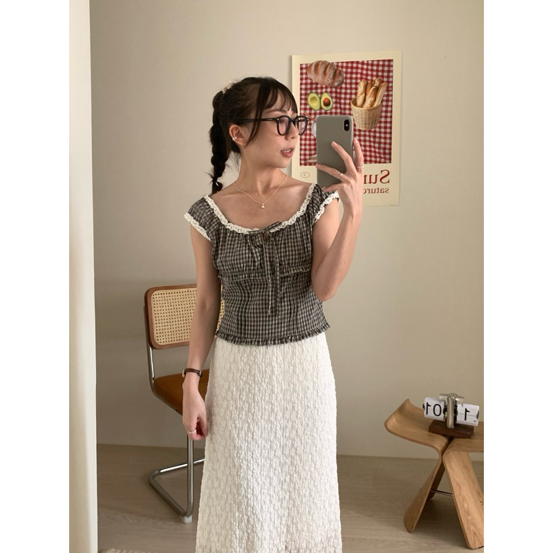 Mooyi-現貨｜（自留！）蕾絲花邊格紋背心上衣(3colors) | 蝦皮購物