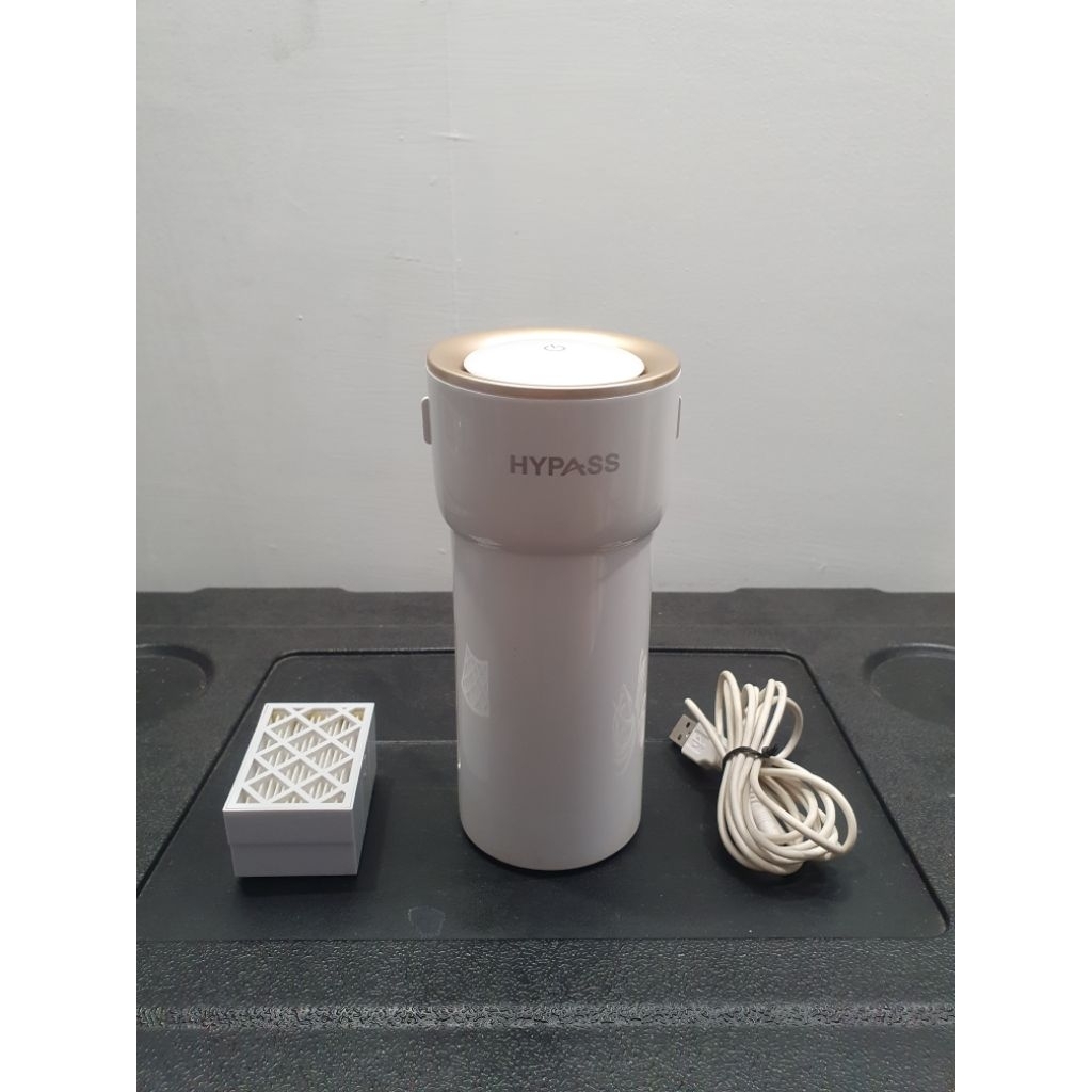 二手,白色車用清淨機 HYPASS，空氣清淨機，個人清淨機 | 蝦皮購物