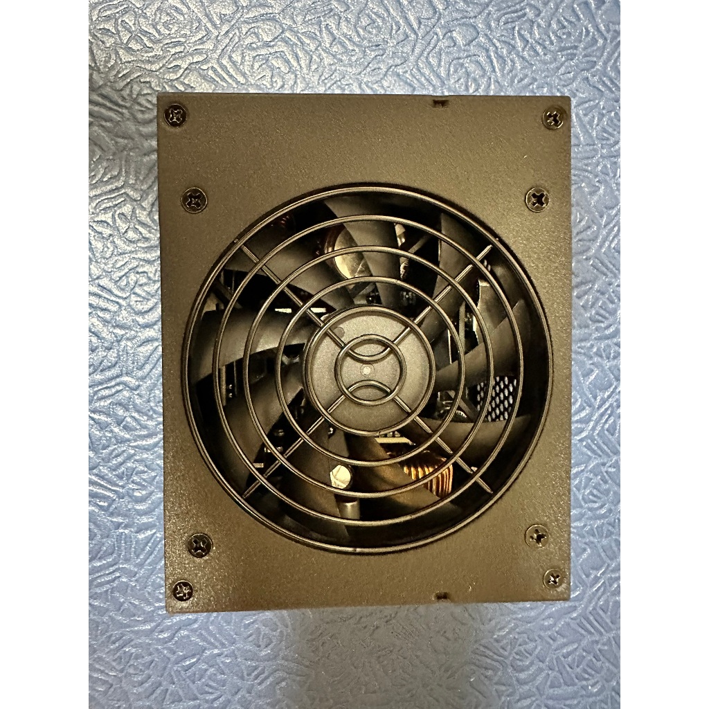 全漢 金鋼彈 650W SFX 電源供應器 (二手) (贈送 Abee CS01機殼) | 蝦皮購物