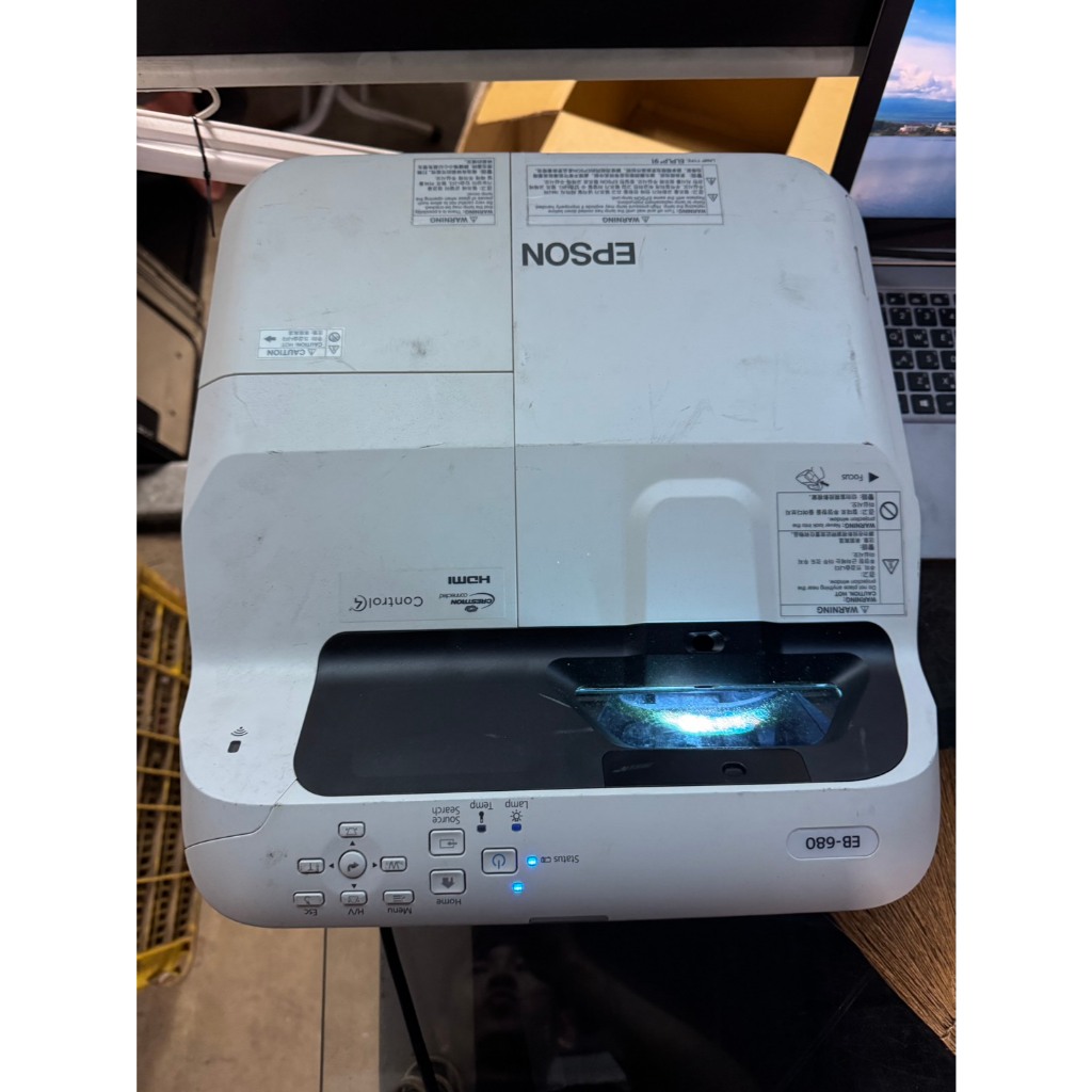 EPSON EB-680 超短焦XGA投影機 3500流明 HDMI 支援 1080P 二手投影 1889H | 蝦皮購物