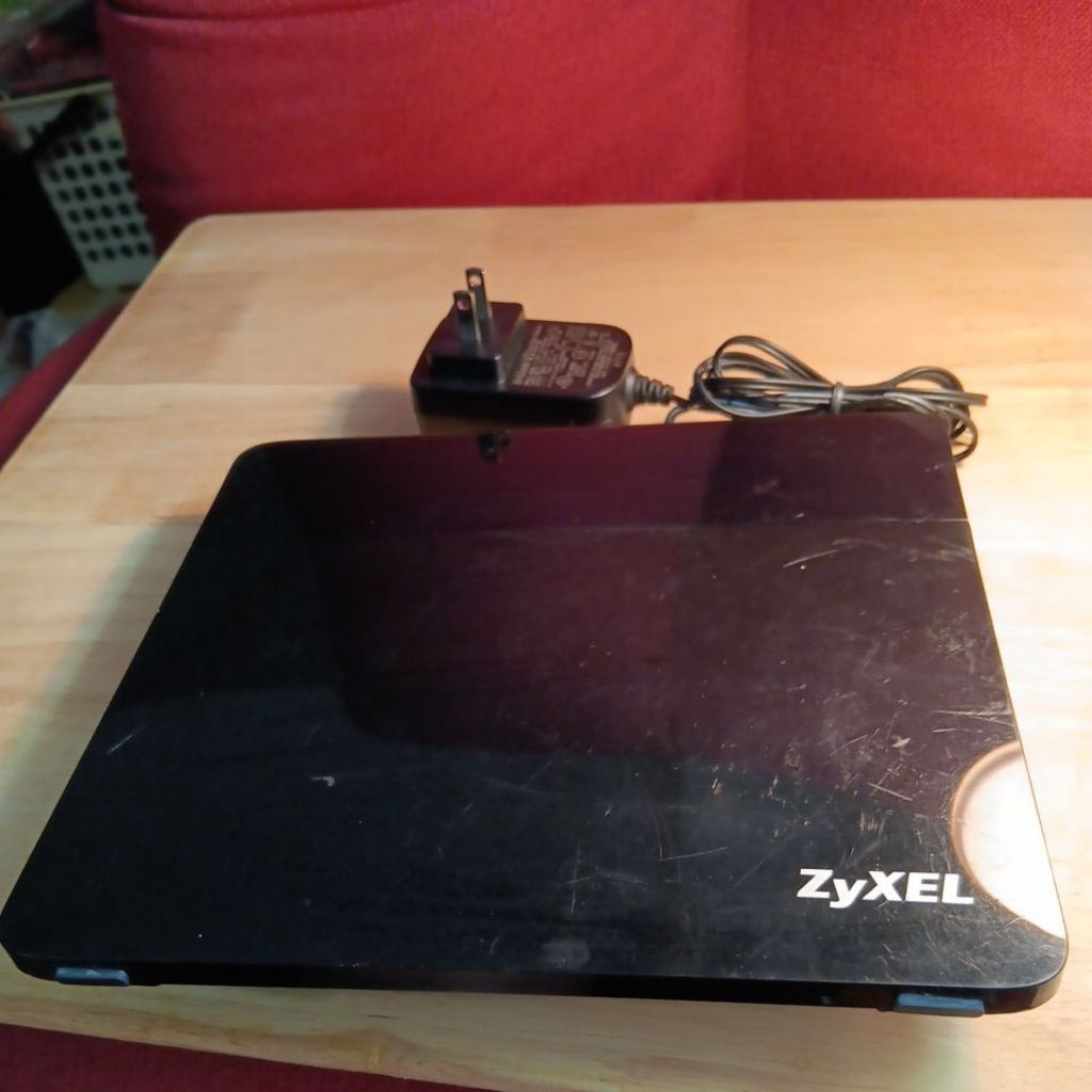 ZYXEL VMG8924-B10A 路由器 wifi分享器 數據機 + 變壓器 | 蝦皮購物