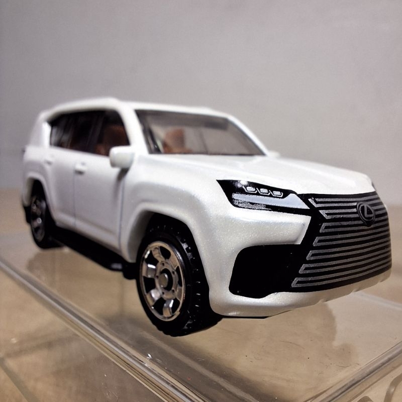 MATCHBOX Lexus LX 2022 白 1/64（二手近全新/無紙盒/附硬版厚塑膠盒） | 蝦皮購物