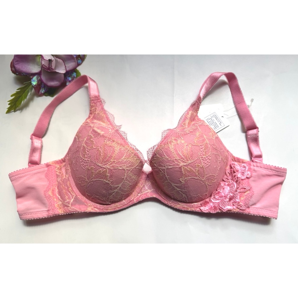 【華歌爾】伊珊露絲-俏迷系列 低脊心性感豐胸-減壓成型鋼圈帶【EB3378】~70D,75D,80C,80D~粉紅 | 蝦皮購物