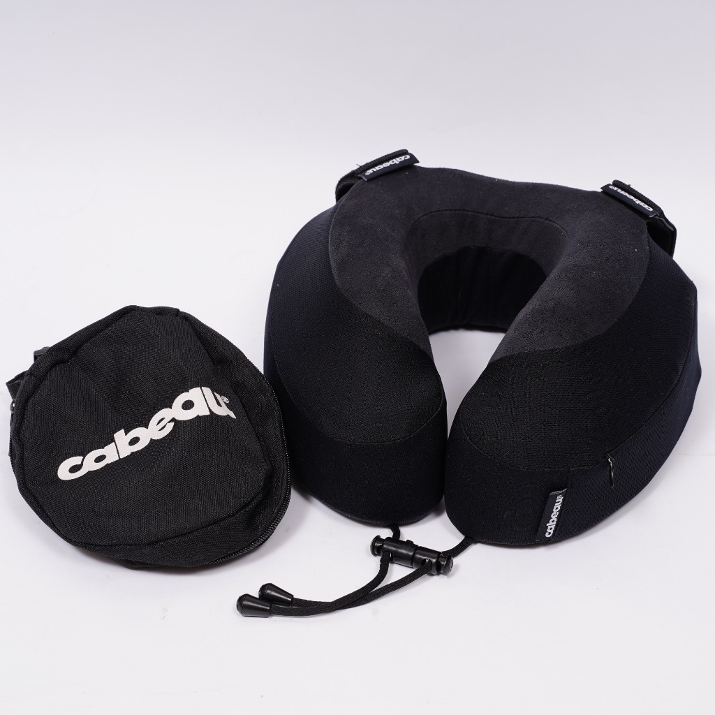 二手｜Cabeau S3護頸枕 黑色｜U型枕/記憶棉/可攜式/旅行枕/飛機/靠枕 | 蝦皮購物