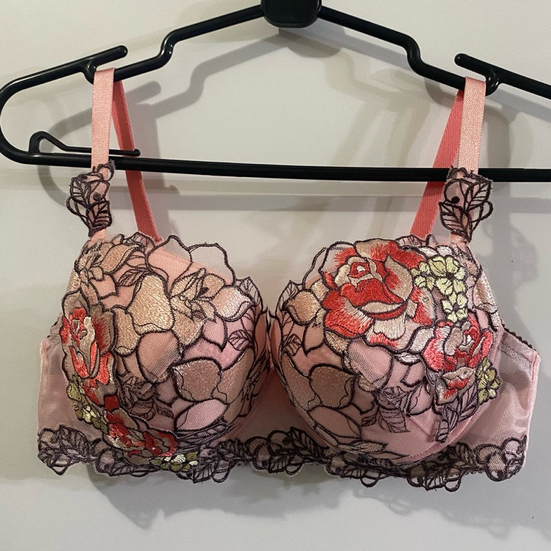 莎露Salute華麗刺繡內衣70F/75E/75F | 蝦皮購物