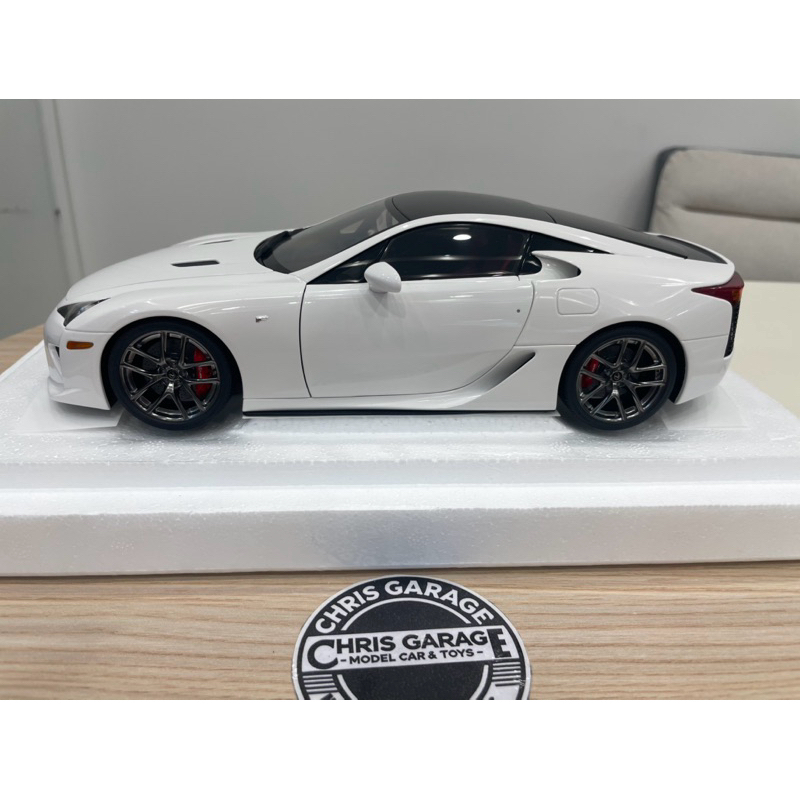 Autoart 1:18 Lexus LFA 白色黑頂 全可開 | 蝦皮購物
