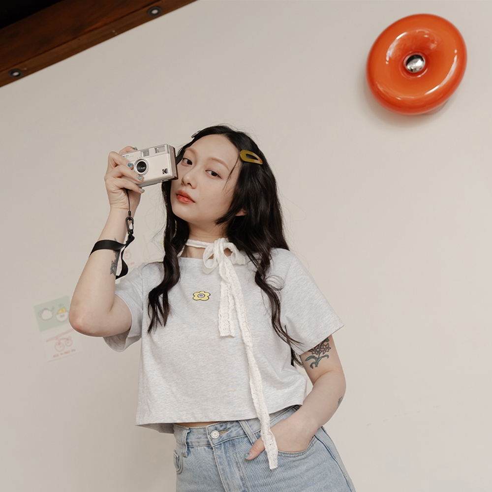 QUEENSHOP_ S 女裝 聯名 Second Morning 可愛繡圖短版上衣 三色售 現+預 【01190273 | 蝦皮購物
