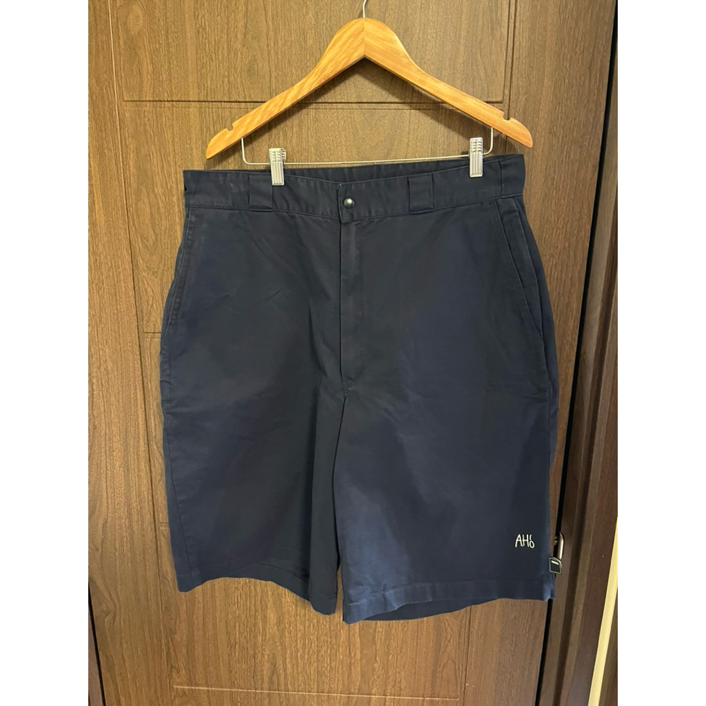 brochure ssz work shorts size:M | 蝦皮購物