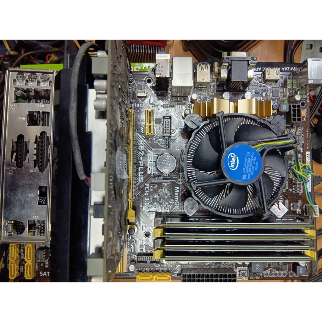 ASUS H97-PLUS + E3-1231 V3(同I7) +D3/4G*4=16G+R6670-2G--拆機良品 | 蝦皮購物
