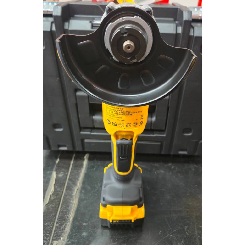 金正泰五金 得偉DEWALT｜DCG408 無碳刷 100mm 砂輪機（槳式開關） \\★原廠公司貨保固3年★ | 蝦皮購物
