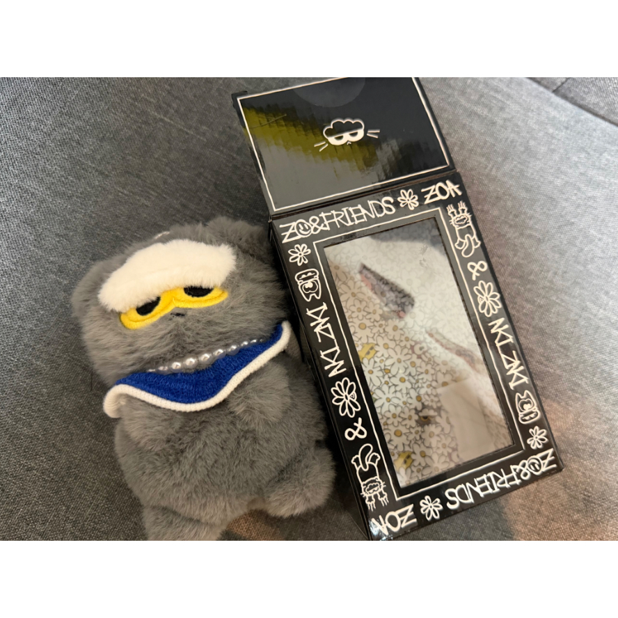 【台灣現貨】ZO&FRIENDS GD 權志龍 最新聯名商品 娃娃 吊飾 ZOA貓 快閃店限定 | 蝦皮購物