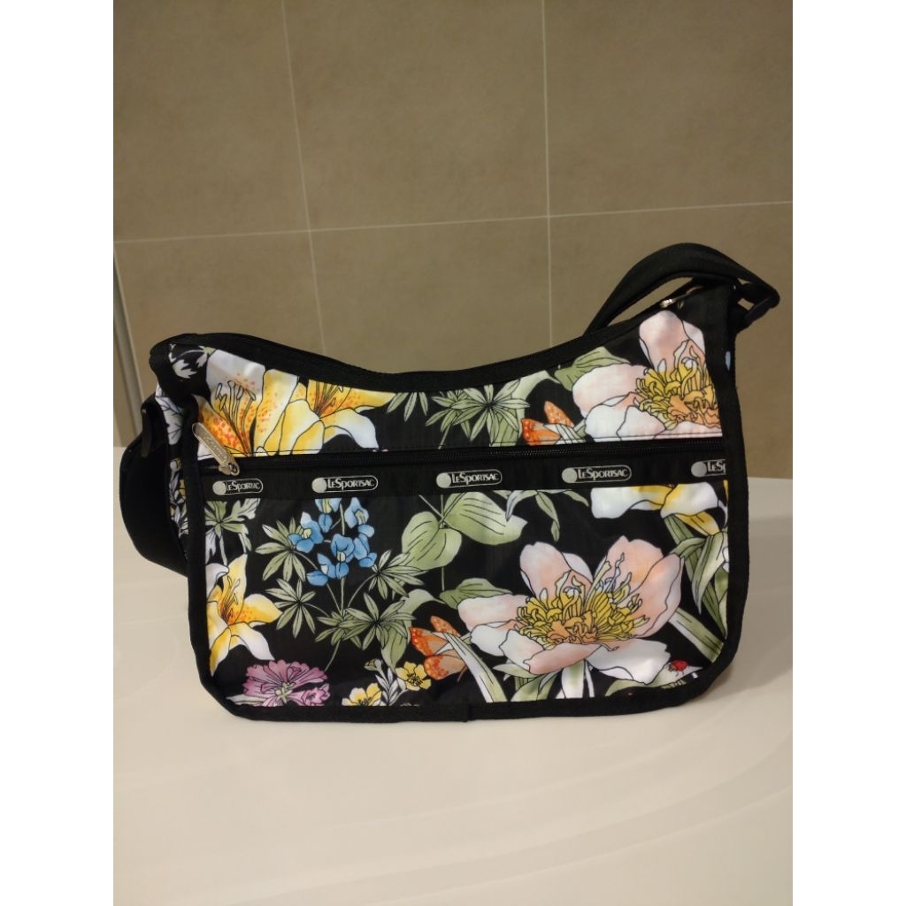 Lesportsac Classic Hobo 經典斜背包 | 蝦皮購物