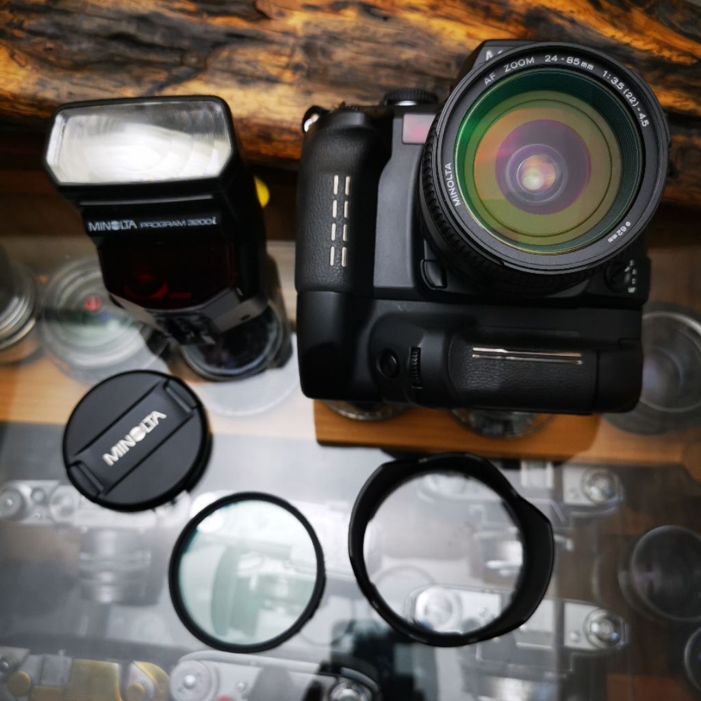 Minolta a7+Minolta af 24-105mm+vc-7手把自動對焦底片相機+Minolta3200i閃燈 | 蝦皮購物