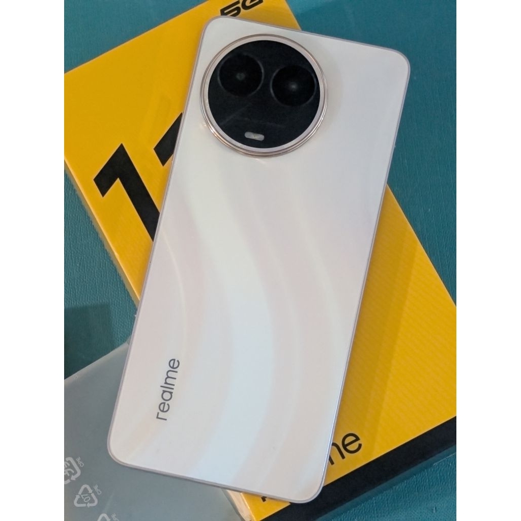 Realme RMX3780 金色 11 5G 8+256g | 蝦皮購物