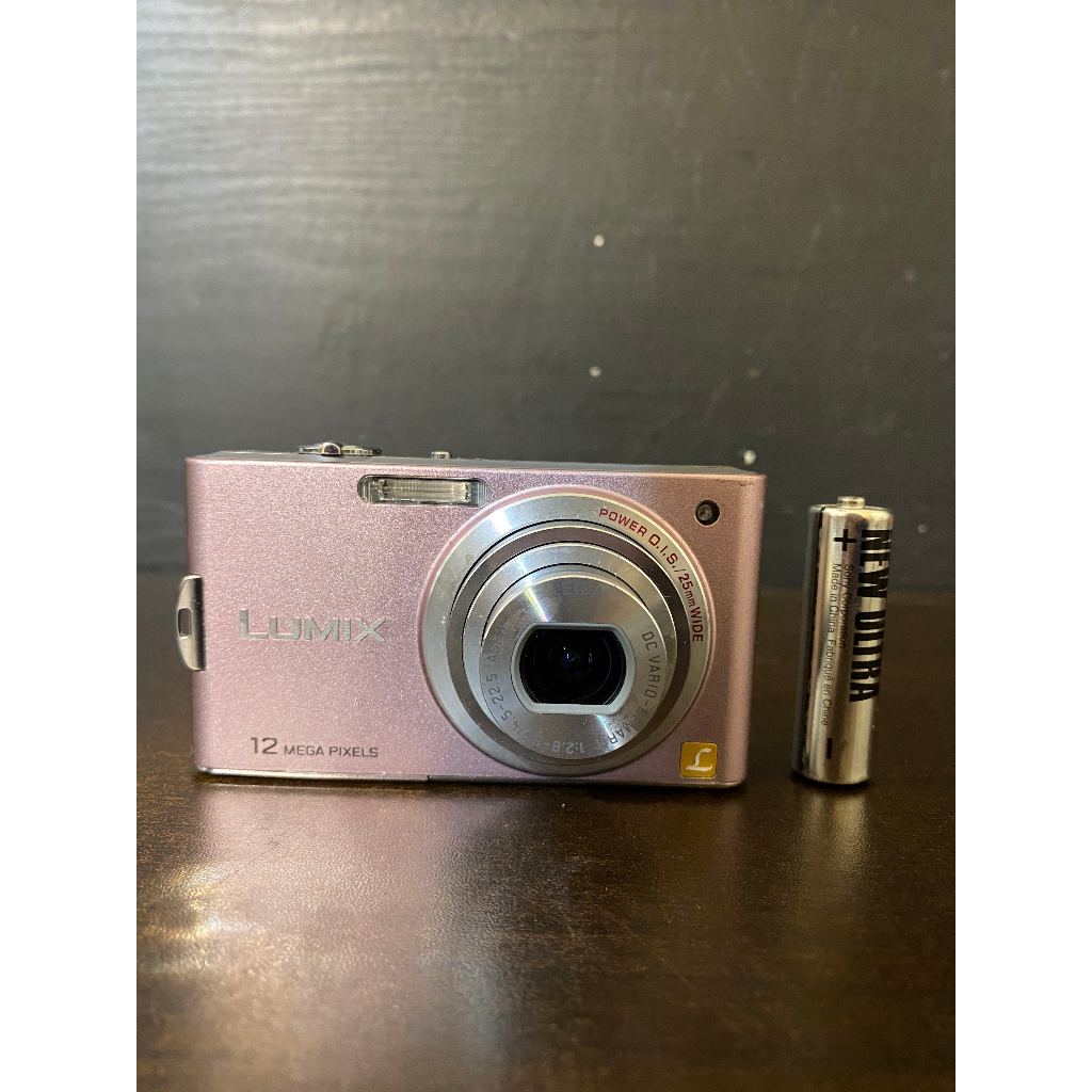 [CYC] Panasonic LUMIX DMC-FX65 粉色 氣氛感人像 CCD 數位相機 附電池與充電器 冷白皮 | 蝦皮購物