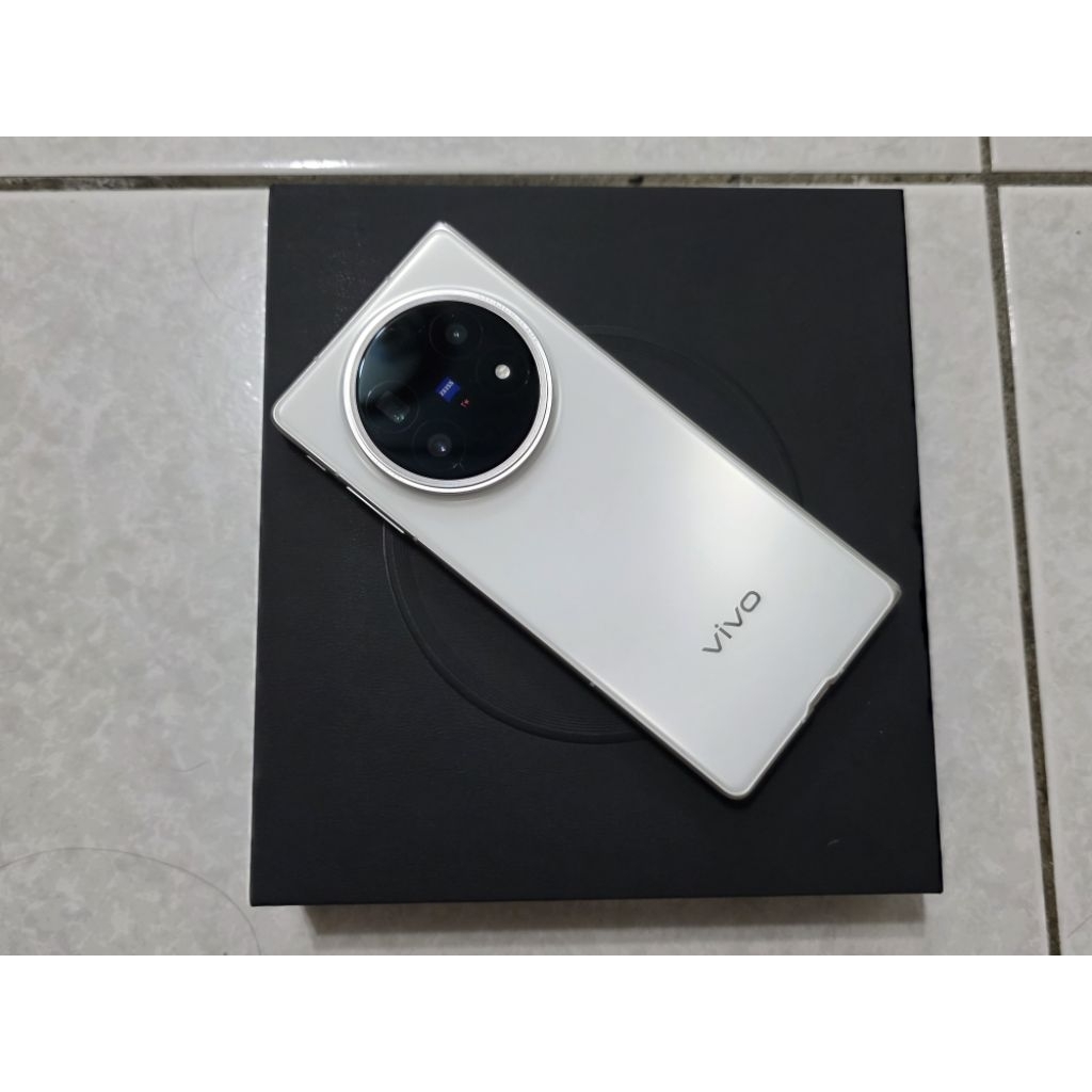 Vivo x Fold5 16G+512G 白色 台版 非x200 pro ultra VIVO X Fold5 | 蝦皮購物