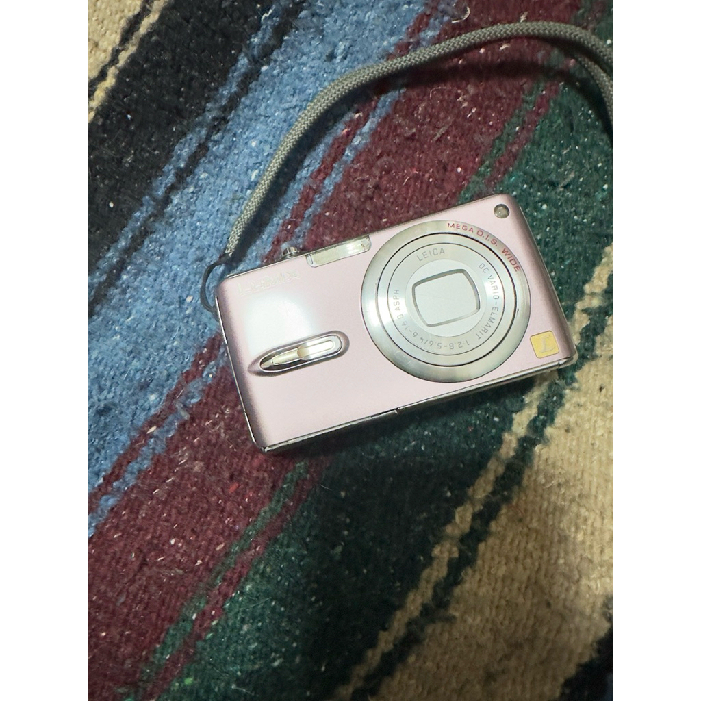 📸 Panasonic Lumix DMC-FX07｜萊卡鏡頭 CCD 經典氛圍機 小巧便攜 色彩柔順有膠片味 | 蝦皮購物