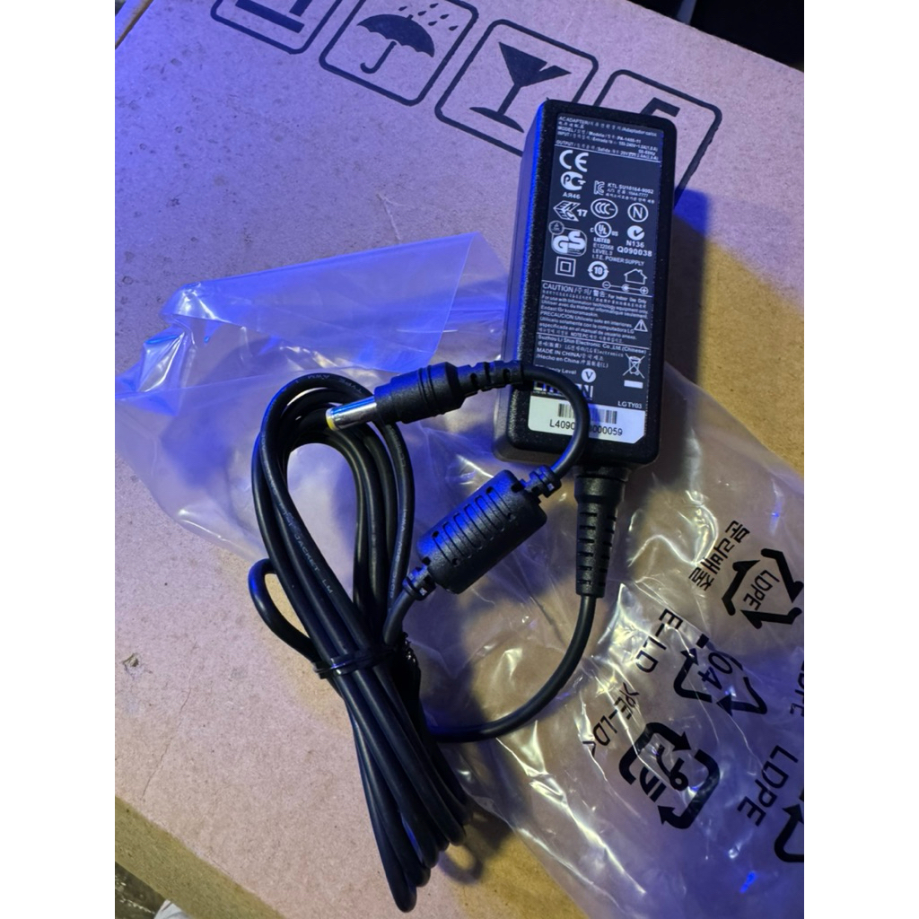全新 大廠 20V 2A 40W 變壓器 5.5mm*2.5mm / Msi Lenovo | 蝦皮購物