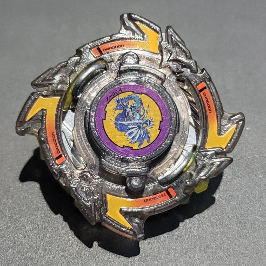 B-95 07 龍騎士｜正版二手戰鬥陀螺｜爆烈世代 TOMY TARARA | 蝦皮購物