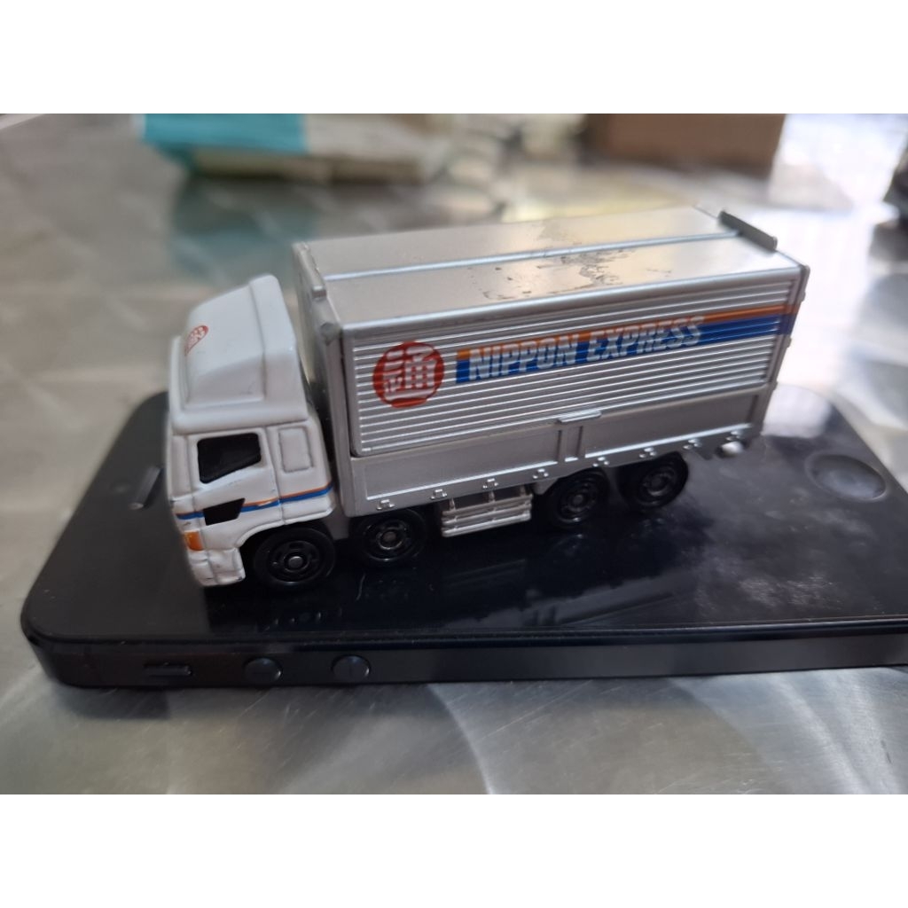 Tomica 77 HINO PROFIA 二手車 | 蝦皮購物