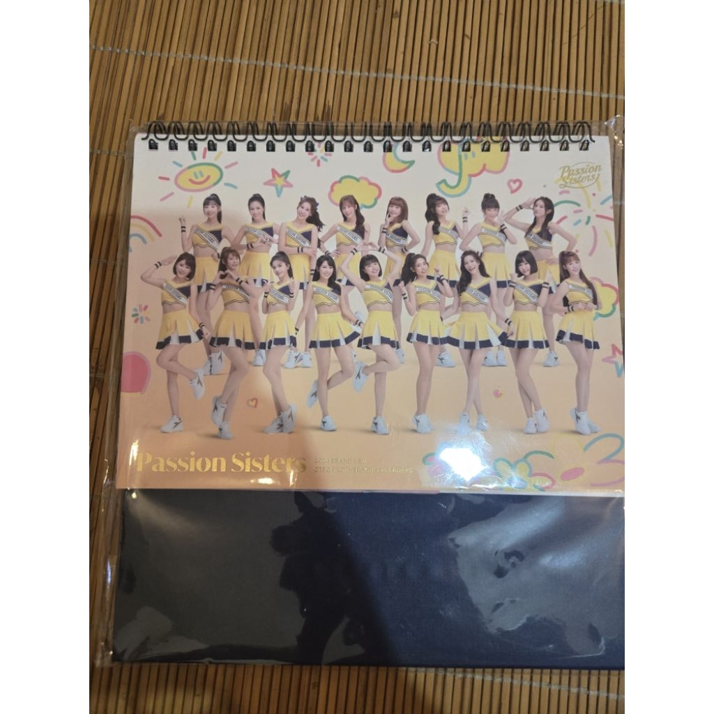 Passion sisters 2024年團體桌曆（全新收藏用） | 蝦皮購物