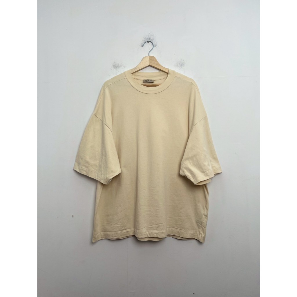 【WUSO】FEAR OF GOD ESSENTIALS RAISED LOGO TEE SIZE M | 蝦皮購物