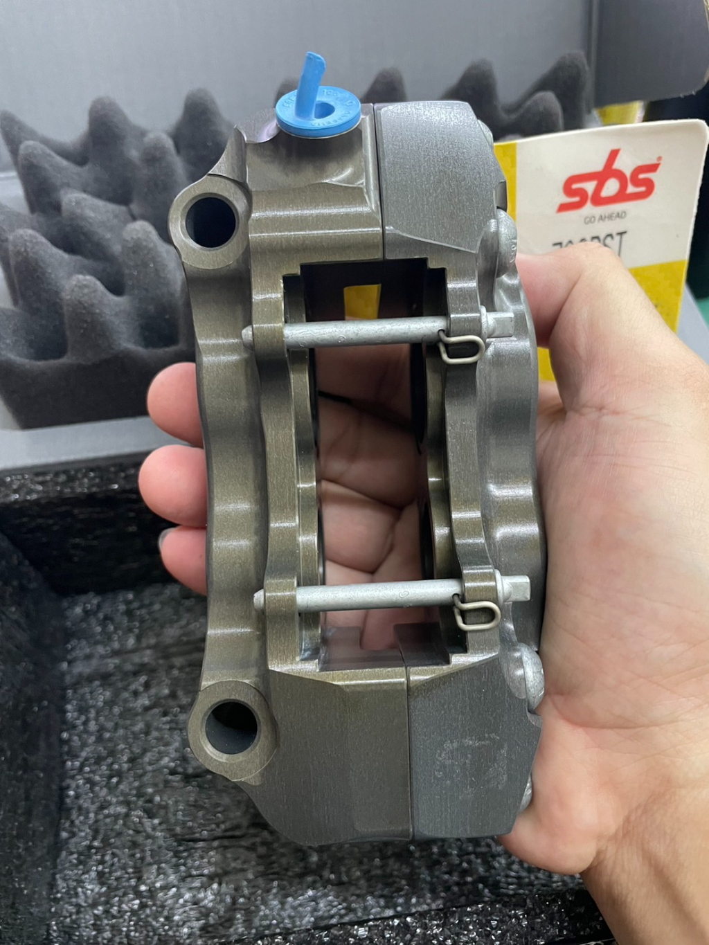 【現貨】Goldfren金屬燒結 GPR 頂級 FA244HH brembo hpk 對四 雙插銷 來令 煞車皮 雙叉銷 | 蝦皮購物