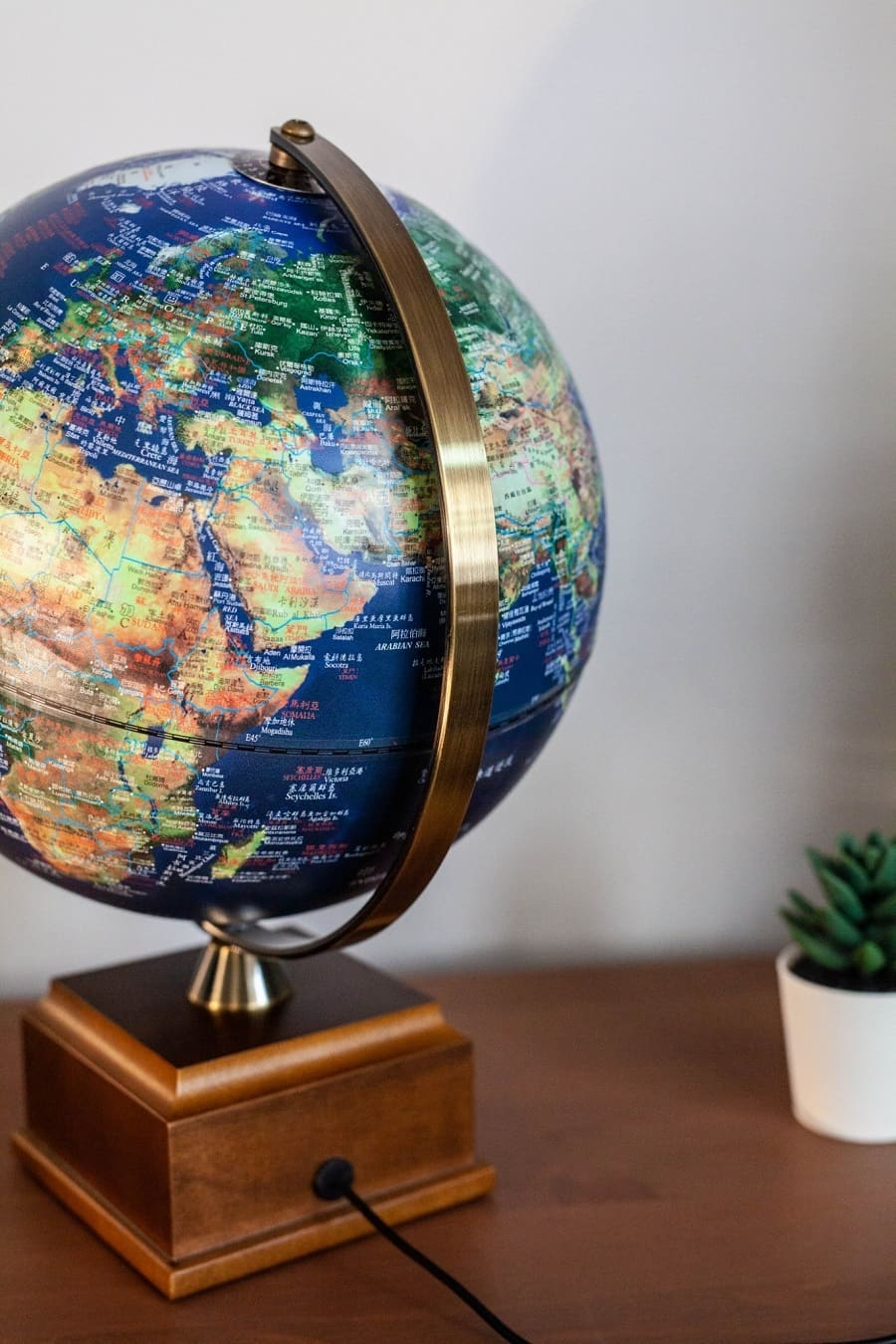 【SkyGlobe】 10吋衛星三段式觸控木盒底座地球儀(中英文對照)[AR互動款]《WUZ屋子-台北》10吋 地球儀 | 蝦皮購物