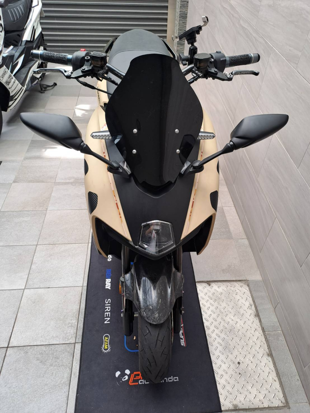 【新品上市】MMBCU 黑曼巴 壞熊貓 風鏡 Bad Panda 前移風鏡 前移後照鏡 壓克力材質 曼巴 擋風鏡 | 蝦皮購物