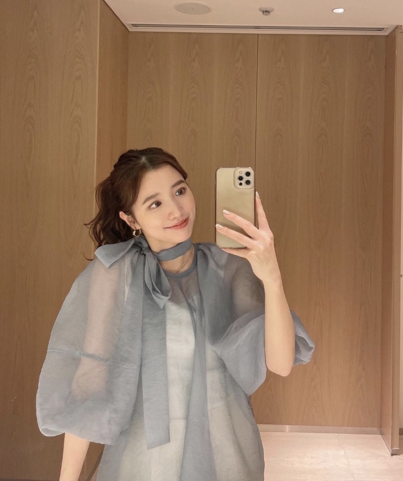 日系 日單 CLANE 松本惠奈 大人氣 爆款 多way法式優雅透視感蝴蝶結絲巾領巾髮圈綁頭髮透明透膚泡泡袖襯衫 | 蝦皮購物