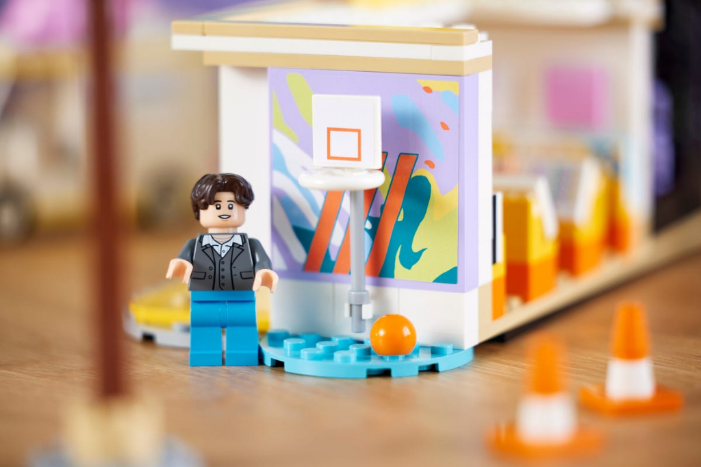 [樂趣鋪]LEGO 樂高 21339 防彈少年團 Dynamite-現貨-快速出貨 | 蝦皮購物