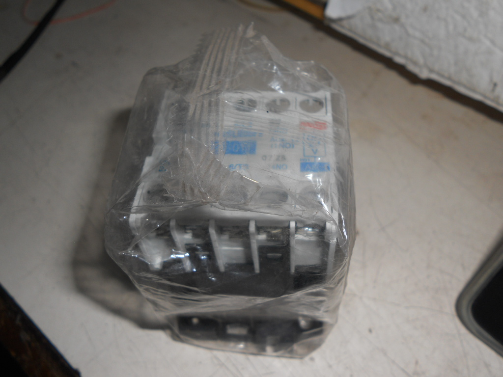 日本三菱 SD-Q11 DC24V 電磁接觸器 UQ-AX2 補助接點 1NO 1NC | 蝦皮購物