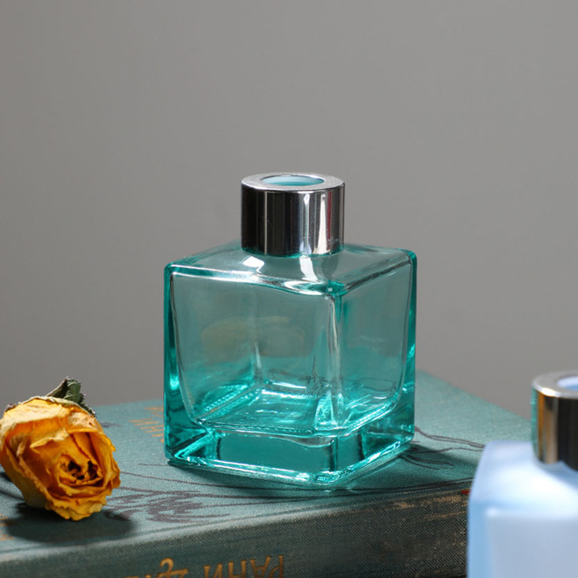 方型玻璃瓶香薰瓶 ☆ VITO zakka ☆ 擴香 香薰 玻璃空瓶 擴香瓶 香薰瓶 玻璃瓶 玻璃方瓶 香氛 | 蝦皮購物